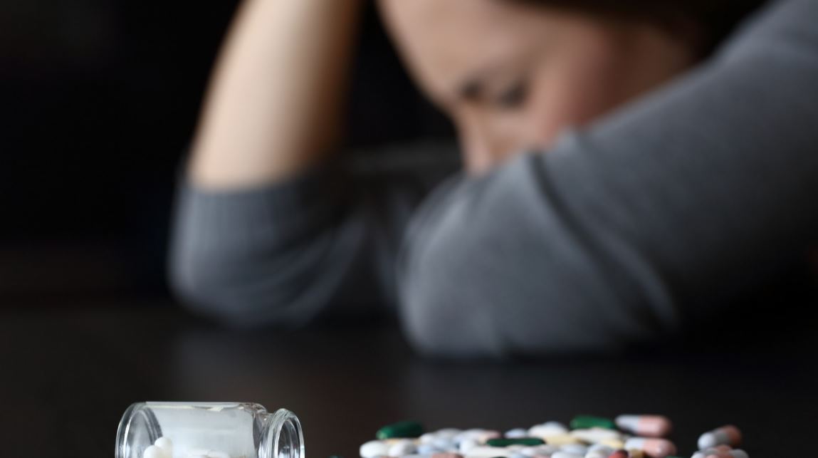 Climate change contributing to harmful substance use / Les changements ...